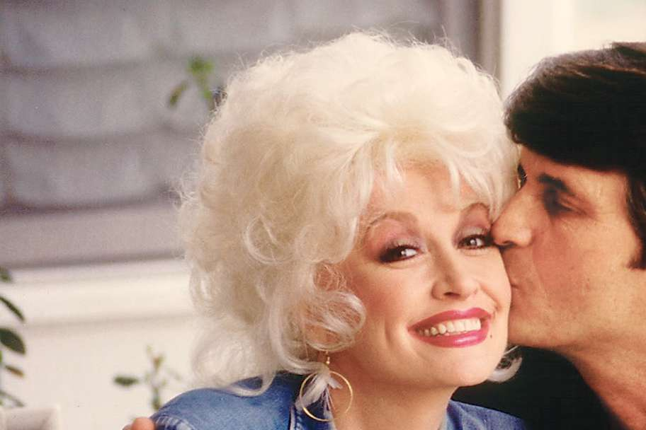 Dolly Parton's Ultra-Private Husband of Nearly 60 Years, Carl Thomas Dean, Dies at 82 - Luxury House